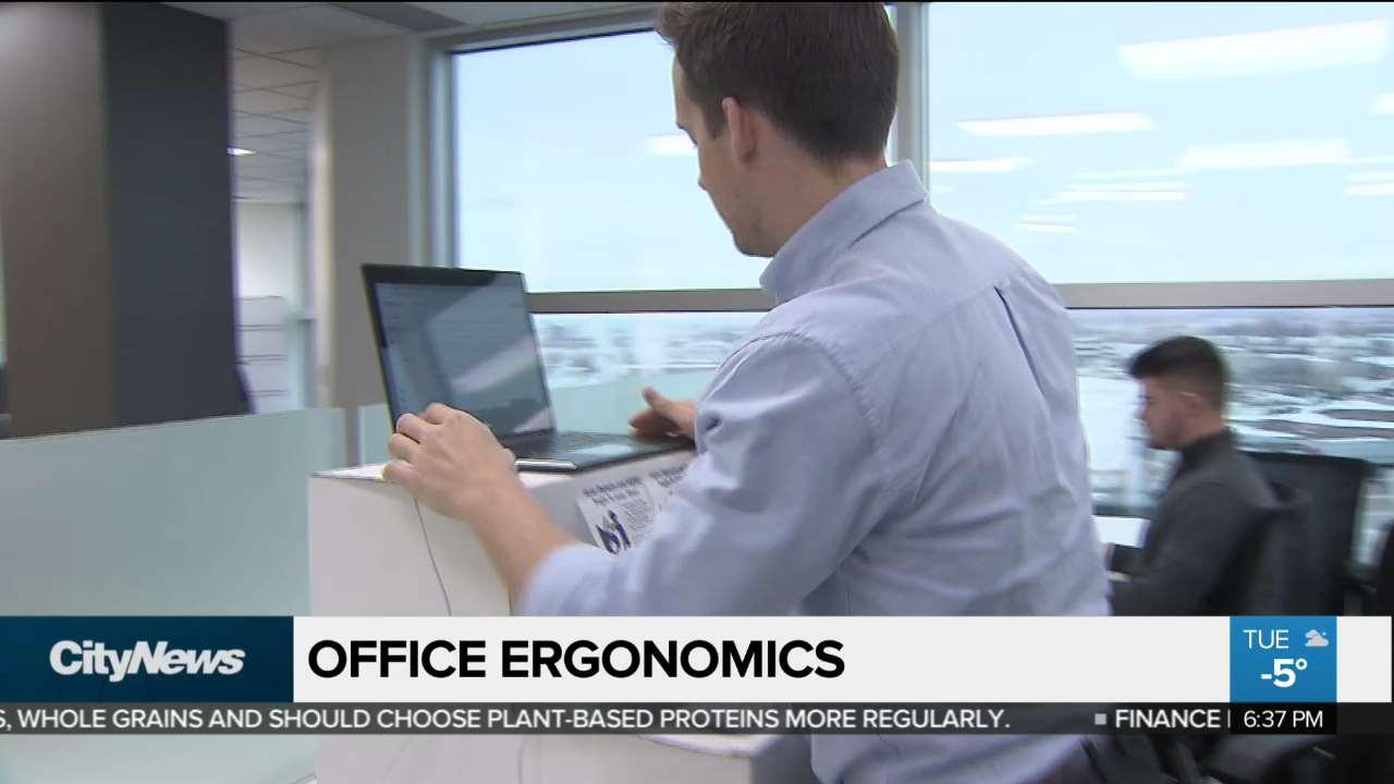 How to adjust your workspace to reduce the risk of injury