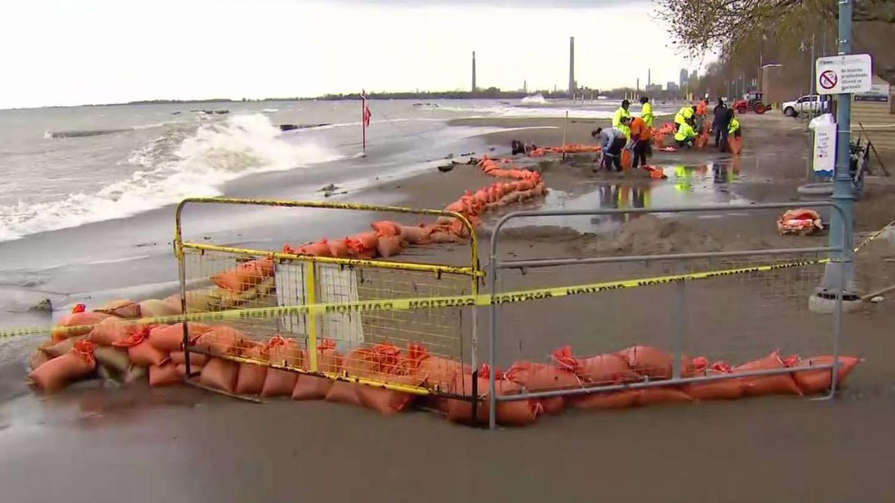 City sandbagging along waterfront as lake level rises