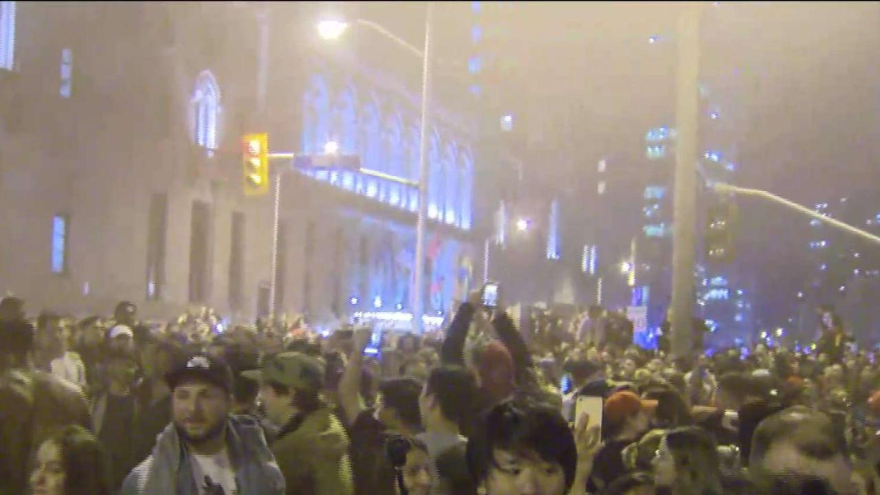 Happy Raptors fans on the streets of Toronto | CityNews Calgary