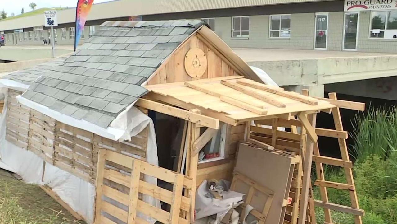 Homeless man earns ticket back home