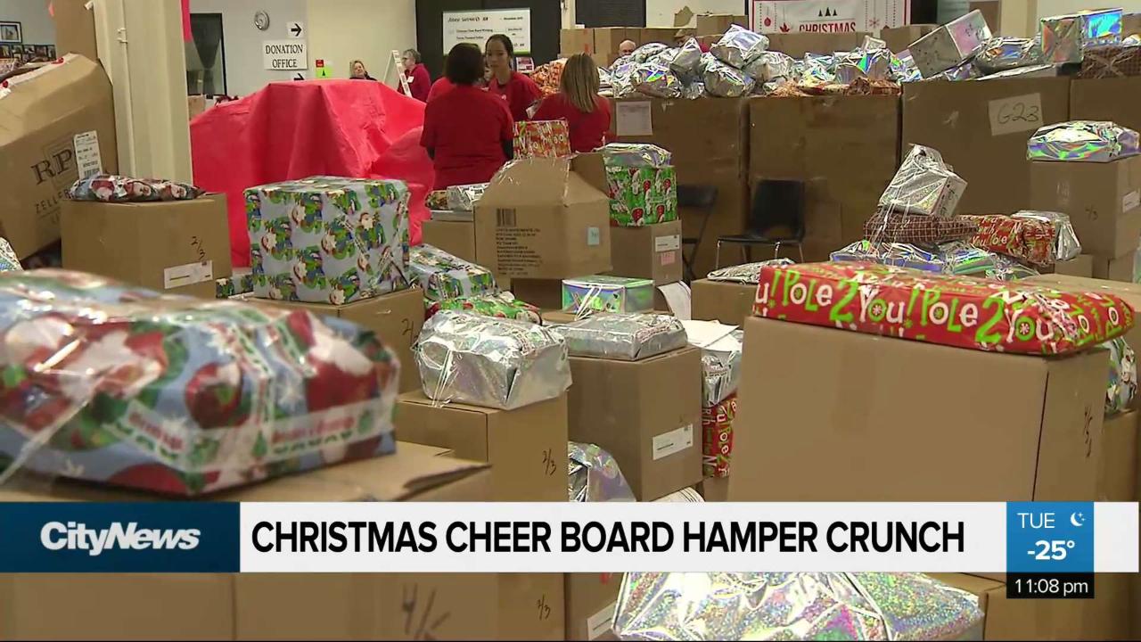 Christmas Cheer Board hamper crunch