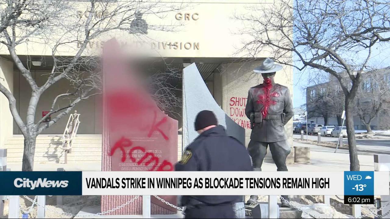 Vandals strike in Wpg as blockade tensions remain high